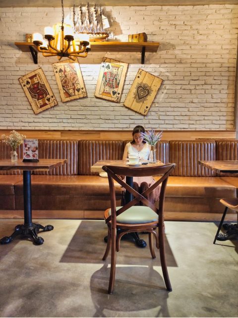 80's Coffee | Cafe Scene