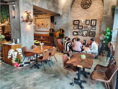 80's Coffee | Cafe Scene